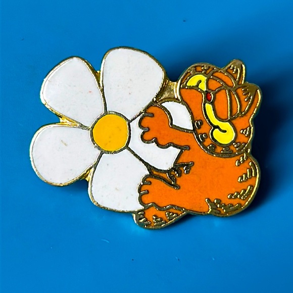 Vintage | Jewelry | 978 Vtg Garfield Brooch | Poshmark